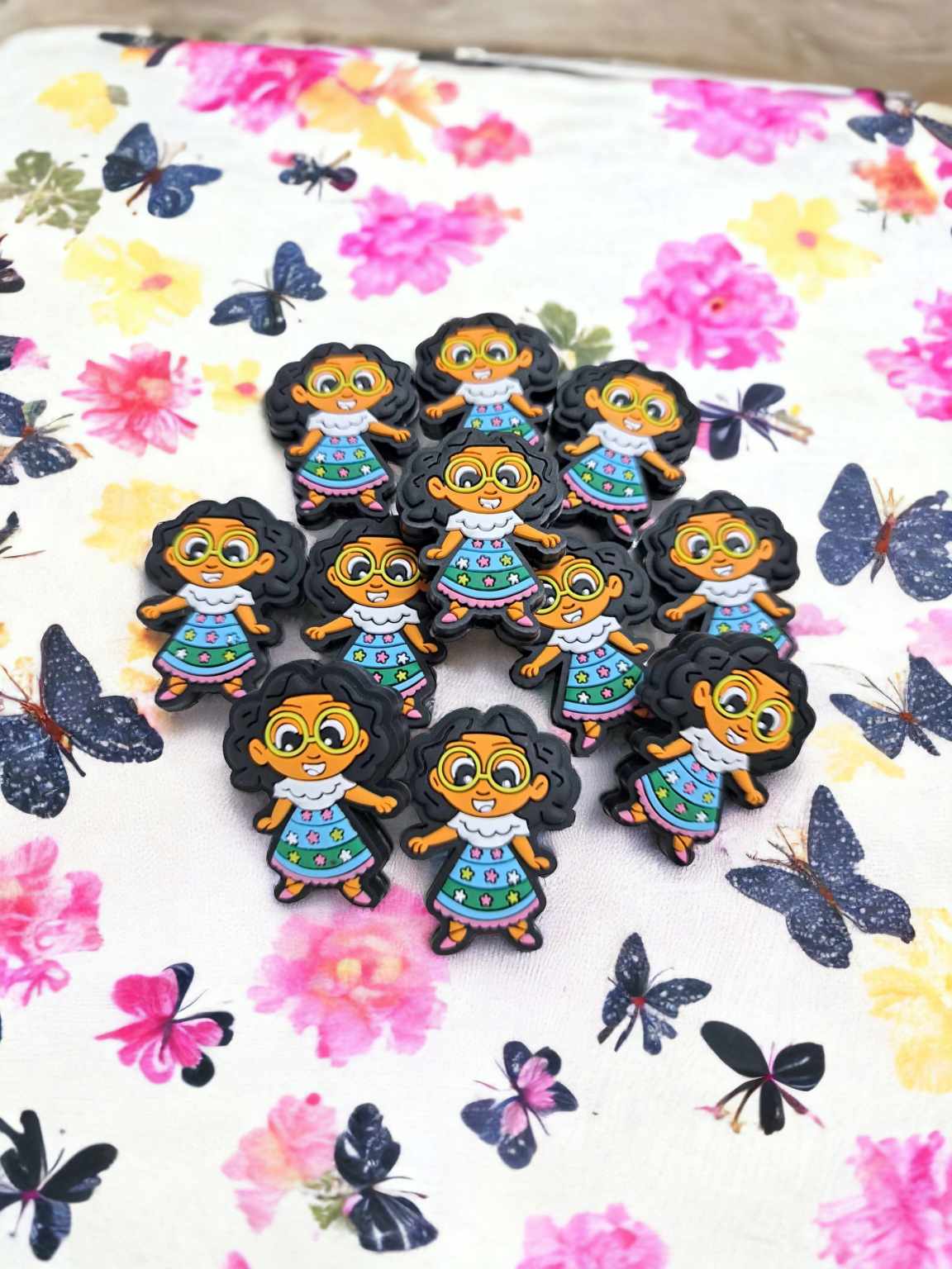 Mirabel Madrigal Full Body Silicone Focal Bead - 0255 – Cinderlyssa